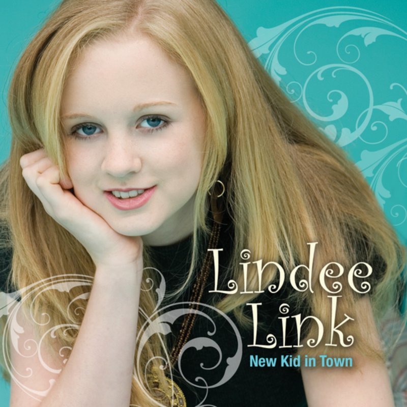 Lindee Link - Fa la la Holiday Lyrics | Musixmatch