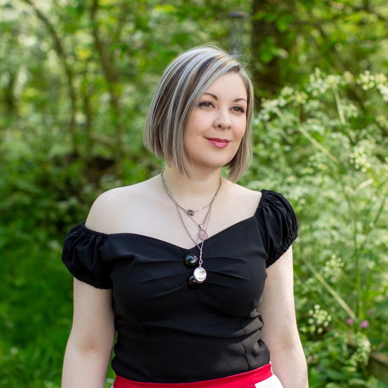 Letra de One Family de Laura Musgrave | Musixmatch