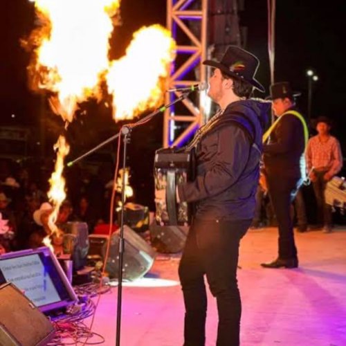 Letra de Alan Tapia - M Flaco (En Vivo) | Musixmatch