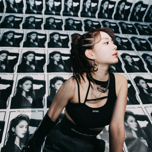 邱珮淇 Garol Chiu - Motorbike lyrics | Musixmatch