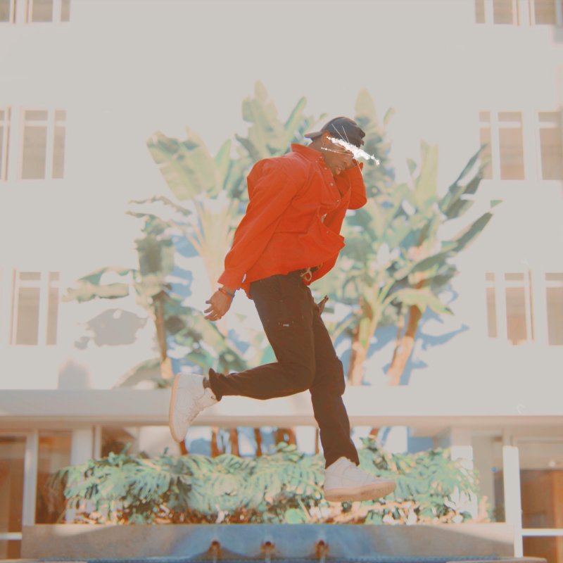 Letra de 1 Foot In de Shno Xavier | Musixmatch