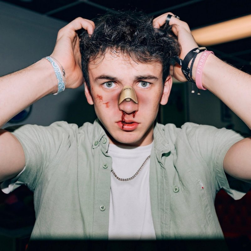 Justin Bullock - Broken Nose Lyrics | Musixmatch