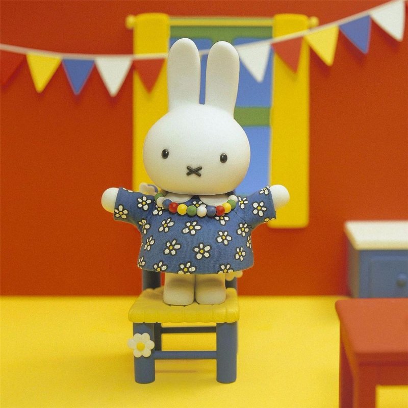 Letra de Nijntje Is Jarig! de Nijntje | Musixmatch