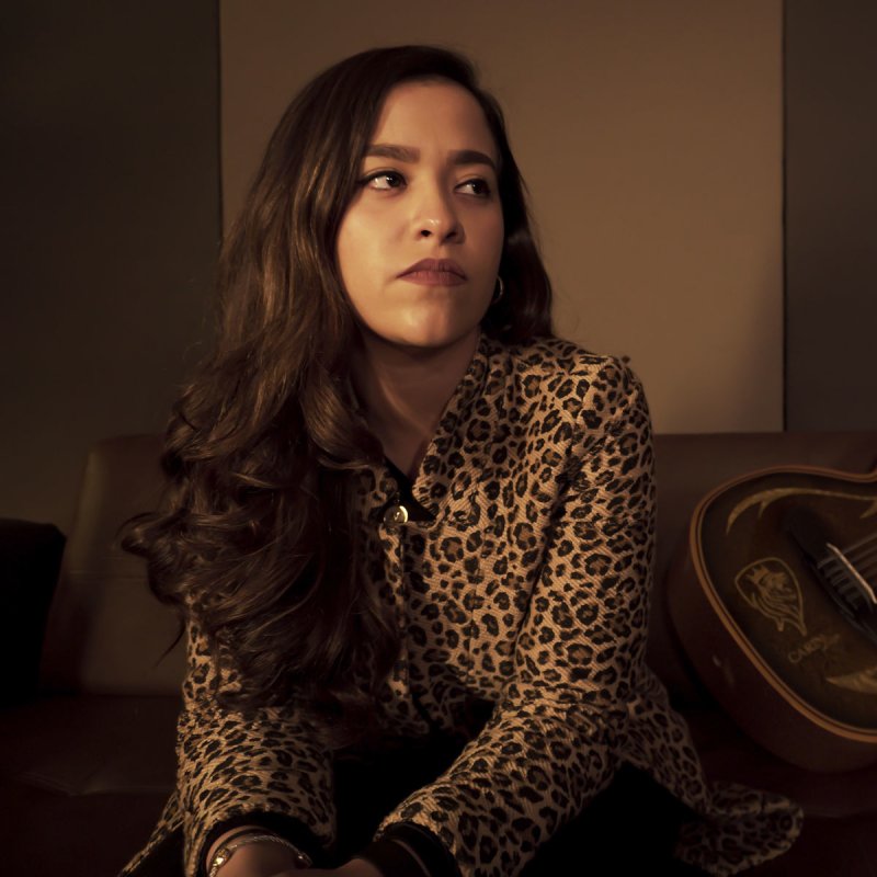 Natalia Aguilar - A Través del Vaso Lyrics | Musixmatch