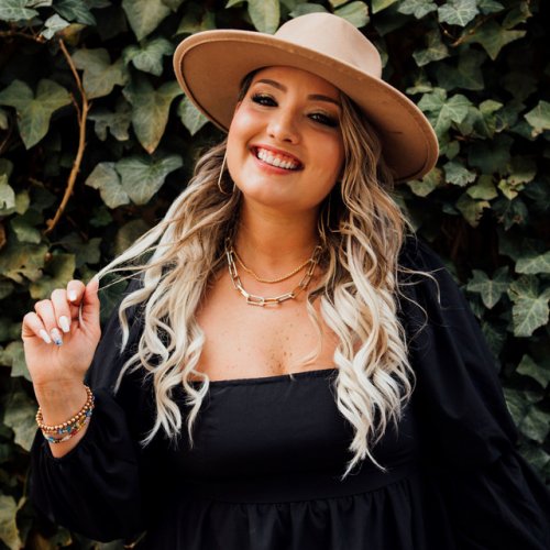 Lisa Reeves - The Girl Lyrics | Musixmatch